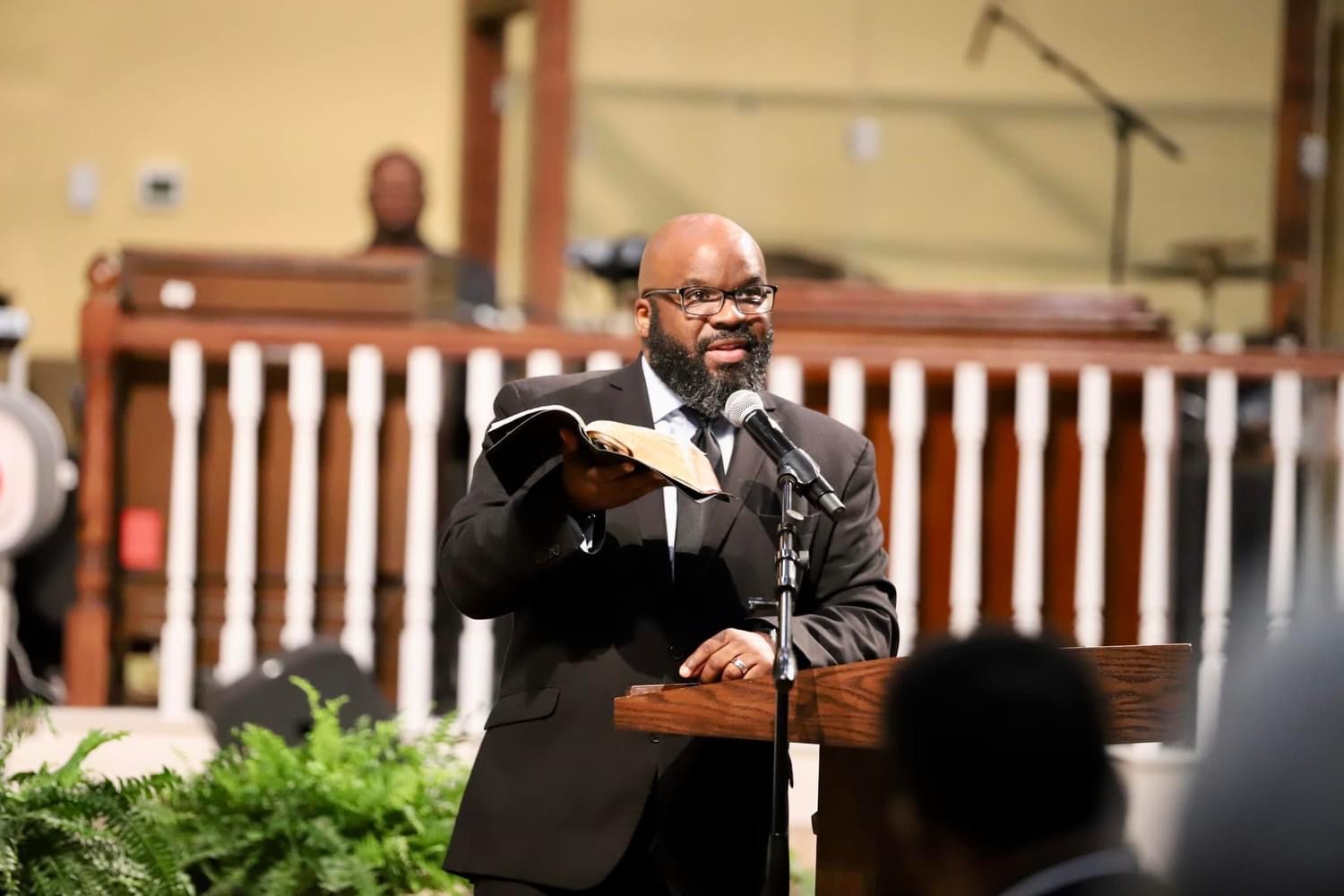 #135 | 50 Practical Preaching Tips [PODCAST] · H.B. Charles Jr.